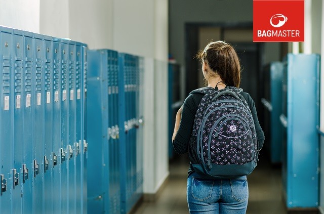 Dievčenský čierny študentský batoh Bagmaster ENERGY 6 B BLACK | Bagmaster.sk